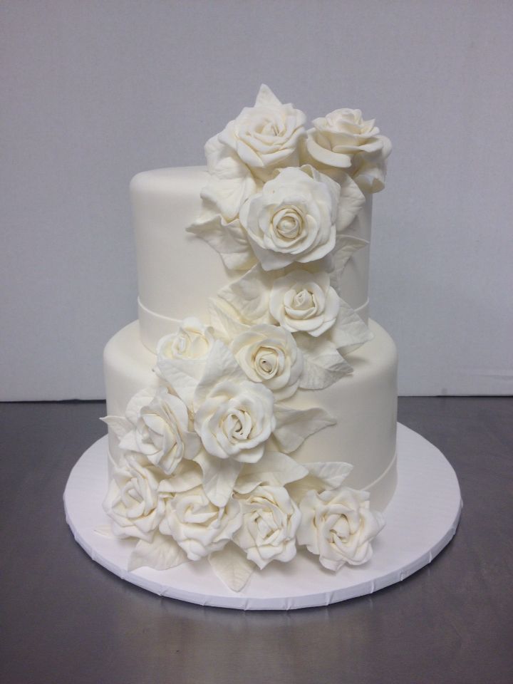 36114 - SUPREME WHITE FONDANT – Bakemark Canada Decorating Order Portal